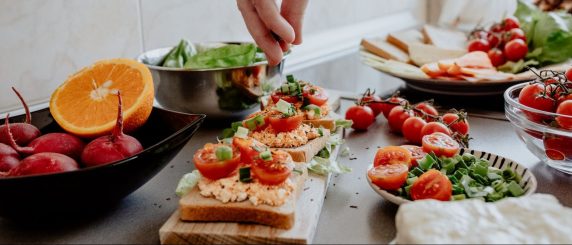 6 Dietitian-Approved Snacks That Taste Great Too - Health News Hub